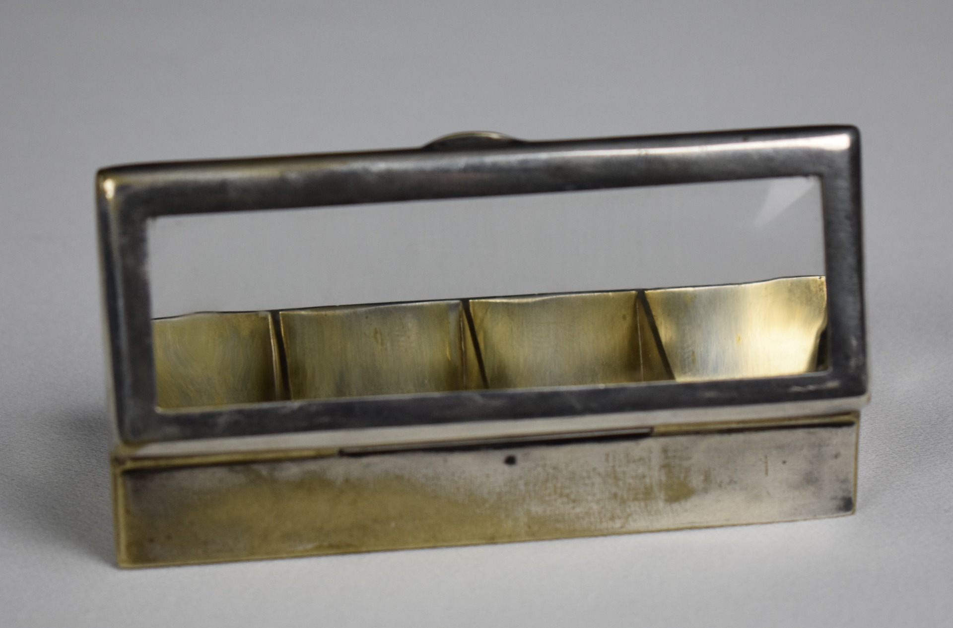 Cutie Art Deco pentru timbre cu lupă | Bauhaus anii 1920 – La Belle Époque